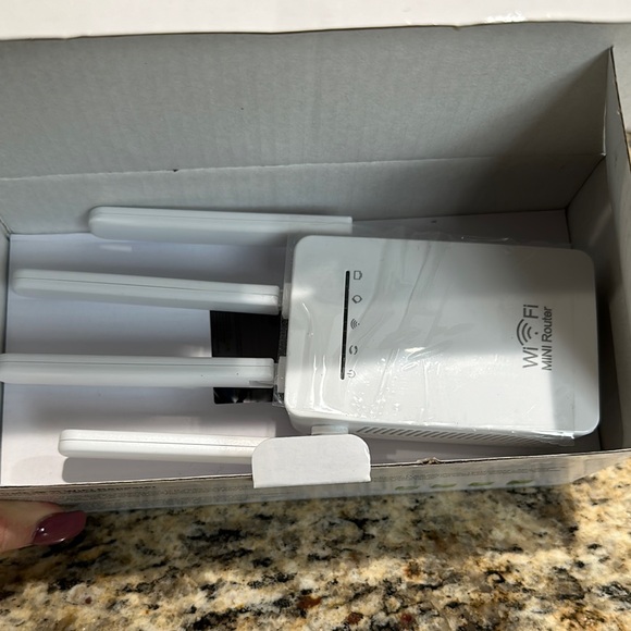 Other | White Wifi Mini Router With Antennas | Poshmark